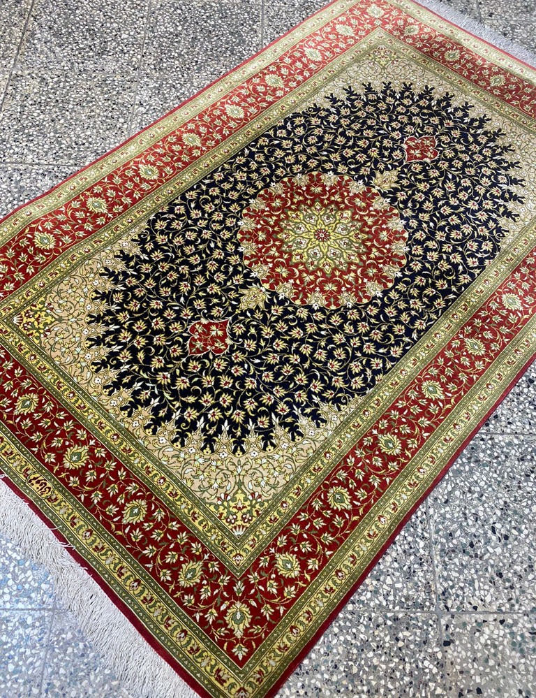 Qom – Marcopolo Carpets